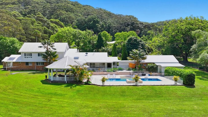 Ocean Palms Resort| Pool, Spa| Accom Holidays - Terrigal