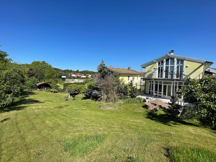 Holiday Home For 5 People, 150 M² With Garden - Traunstein