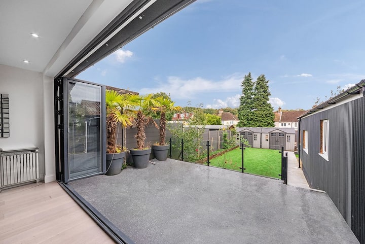 3 Bed House- Free Parking | Garden | Harry Potter - Watford