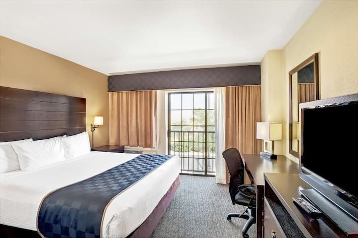 1 King | Days Inn Page Lake Powell | Free Parking - Page, AZ