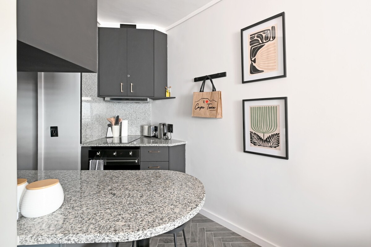 The Flamingo | Sea Point Promenade y paseo a la playa - Airbnb