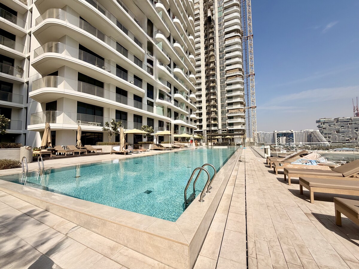 Exquisito 2BR con playa privada | Cerca de Marina y JBR - Departamentos ...
