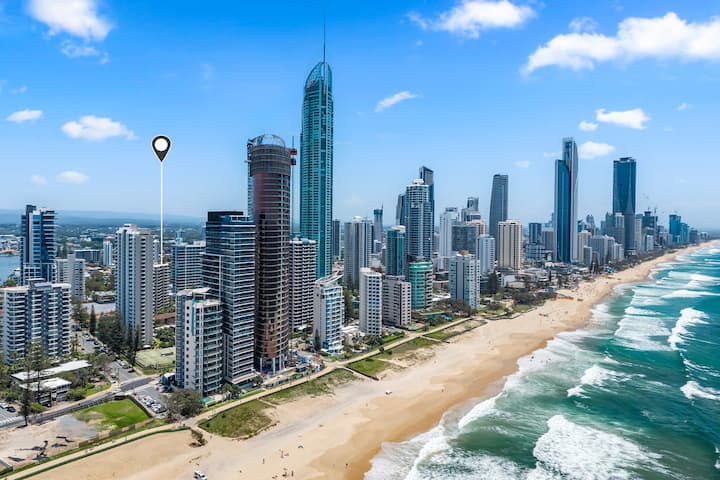 Panoramic Ocean & Skyline Views | Free Parking - Surfers Paradise