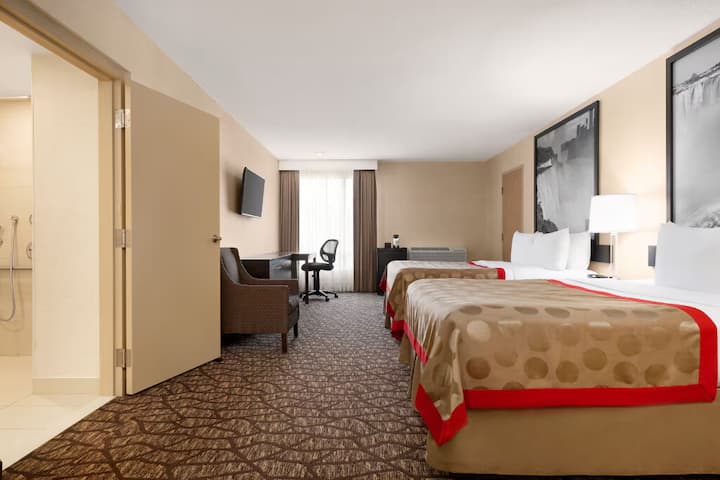 2 Queen Beds | Ramada Niagara Falls Near The Falls - Niagara Falls