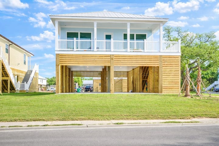 Window At The Gulf - Gulfport, MS