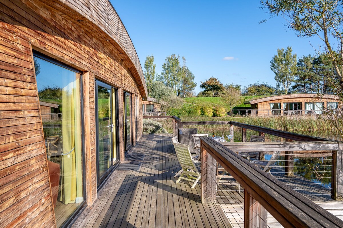 Florence | Brompton Lakes - Cabins for Rent in North Yorkshire, England ...