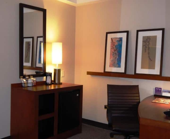 2 Pet-friendly Units W/ Pool Near North Beach - Corpus Christi, TX