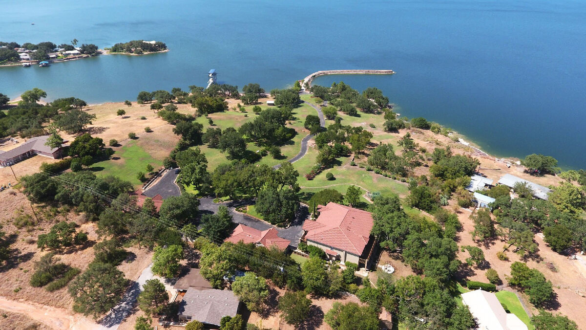 10 Acre Lake Retreat - Private Beach - Sleeps 30+ - Houses for Rent in ...