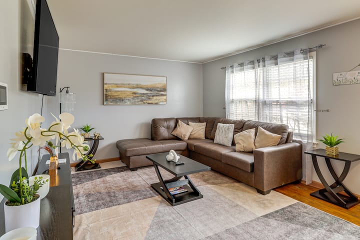 Near Beaches, Base & Bay! Hampton Home W/ Backyard - 漢普頓