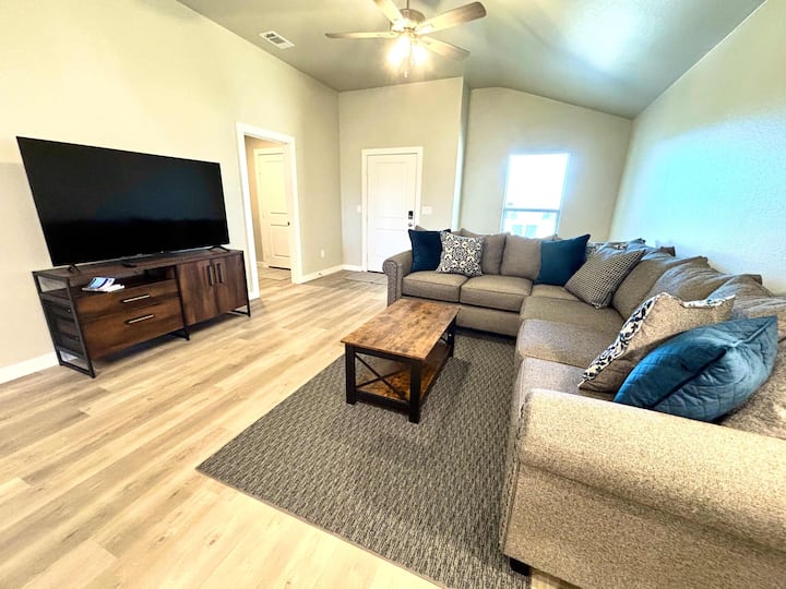 Simplicity Stay - 3br/2ba - Family Friendly - Lubbock, TX
