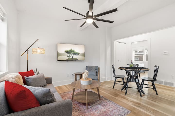 Mathews House | 4 King Beds Near Csu & Old Town - Fort Collins, CO