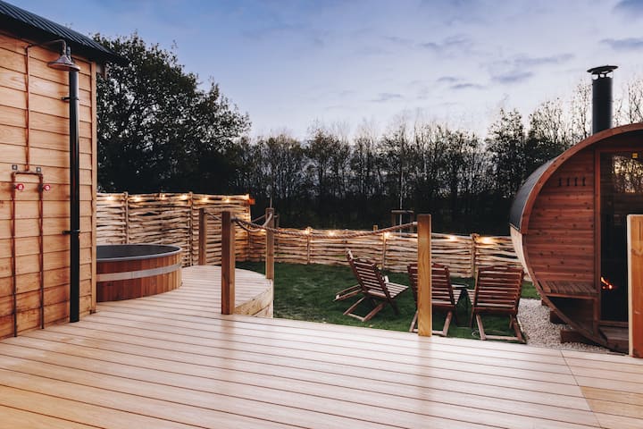 Nestledstays - The Hide - Arundel