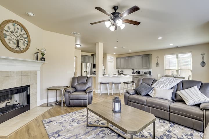 3,000-sq-ft Family Home In Anna W/ Game Room! - BarnHill Vineyard, Anna