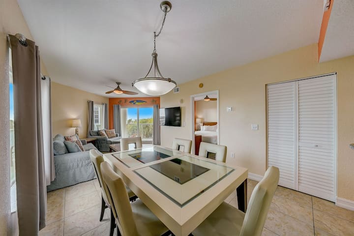 Sandbar Getaway | Sun, Sand & Stress-free Stay - Treasure Island, FL