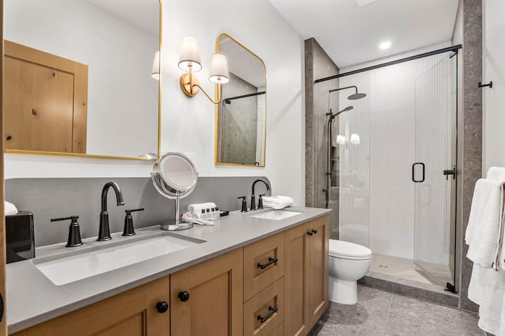 Switchback Creek Condo 11 - Sun Peaks