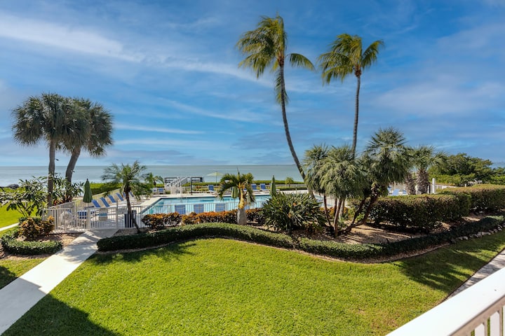 Fabulous Florida Keys Oceanfront Townhouse #10 - Key Colony Beach, FL