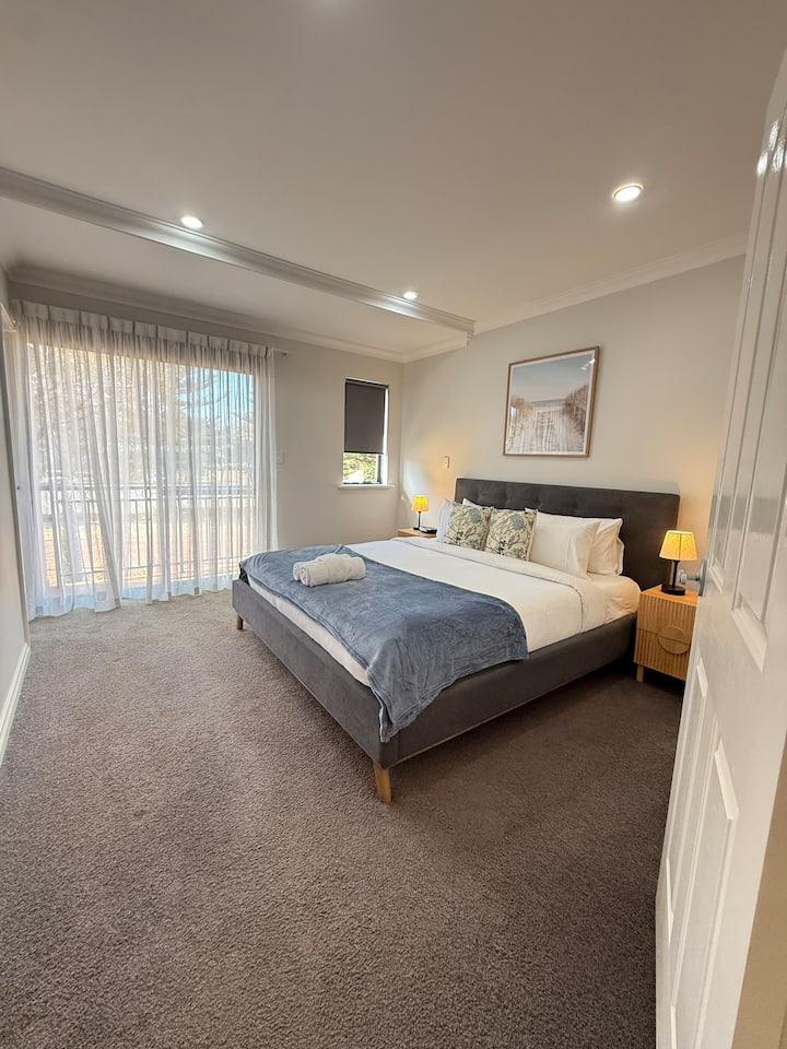 7 Steps To Beach_seaside Serenity_4br + 2 Car Bays - Mandurah