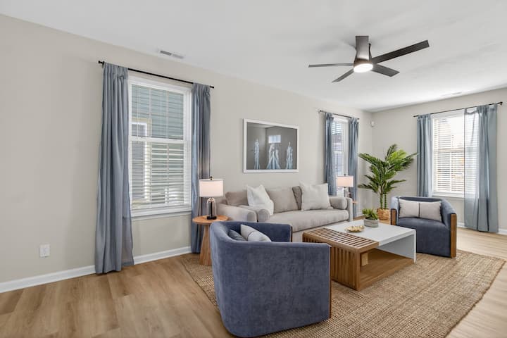 The Cove~big Kitchen~fast Wifi~backyard~king Suite - Chesapeake, VA