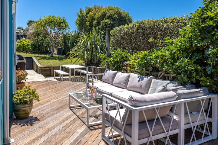 Casa Sol – Central Oneroa Retreat - Waiheke Island