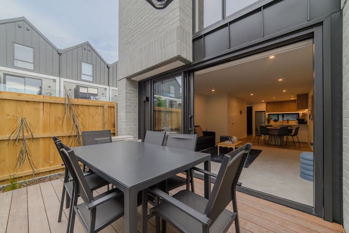 Gloucester Escape  Modern 2br With Outdoor Space - Christchurch