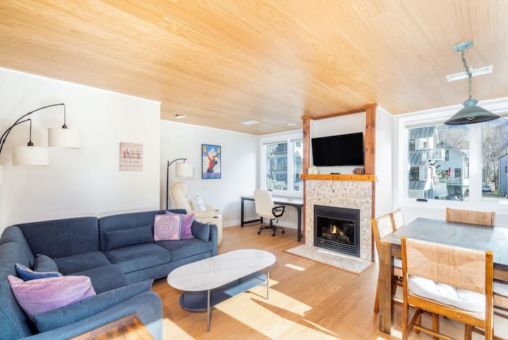 Near Market, Lift 7, New Remodel, Parking, Hot Tub - Telluride, CO