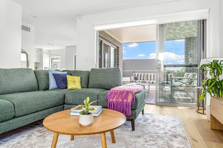 Serenity In Wollongong Modern 3br Near Cbd & Beach - Wollongong