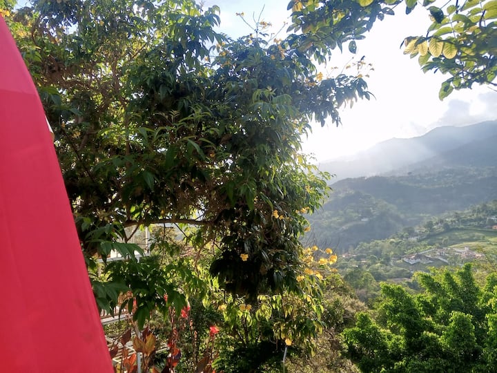 Cabaña Tipi Ardilla Cerca De Bogotá En Naturaleza - Silvania