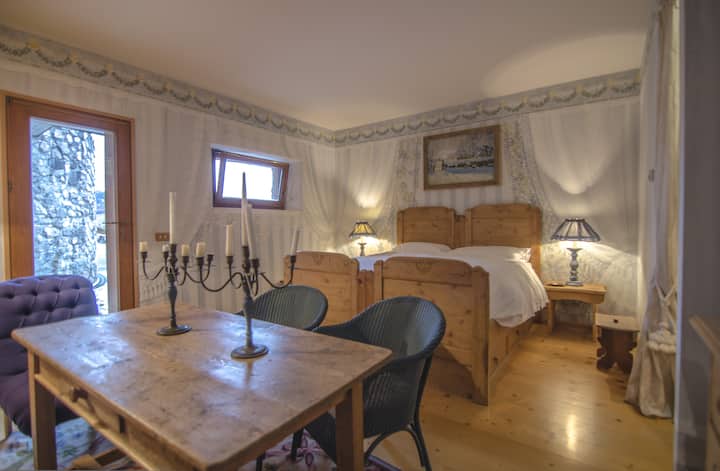 Romantic Studio Apartment Among The Peaks Of Corti - Cortina d'Ampezzo