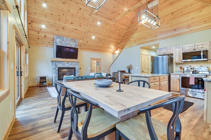 Hot Tub | Fire Pit | Mtn Escape Near Sunday River - Bethel, ME