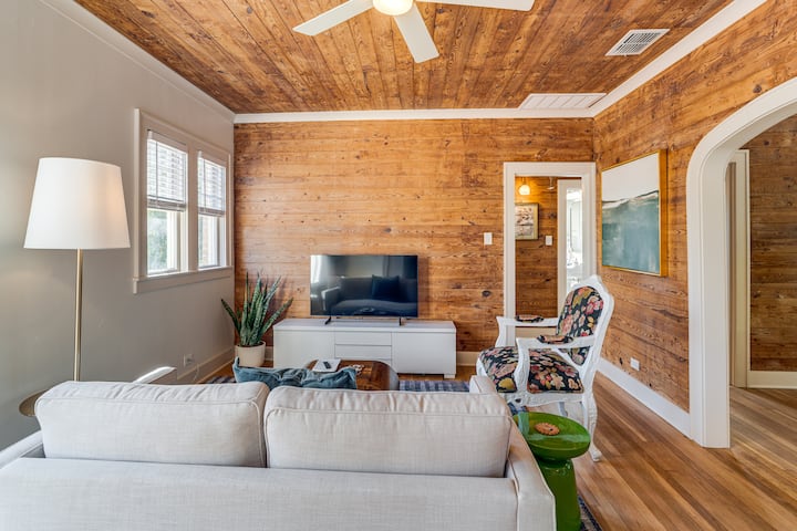 Walk To Downtown Tyler! Updated Historic Apt - Tyler, TX