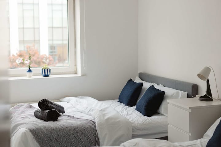 3-bed Leeds By University Long Stays Up To 40% Off - Leeds