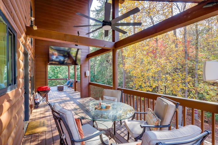 Steps To Lake Lanier: Wooded Escape W/ Boat Dock - Lake Lanier, GA