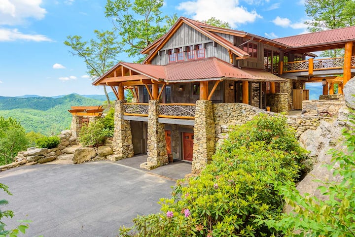 Luxury Mountain Getaway With Incredible Views - Sugar Mountain, NC