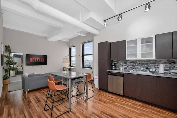 Walkable 2 Bed - Paul Brown Stadium - Cincinnati