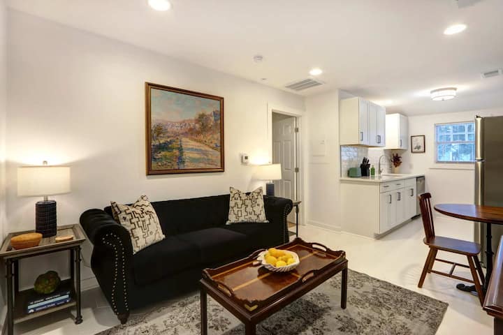 Cozy 1br/1ba Carriage House In Historic Savannah - 서배너