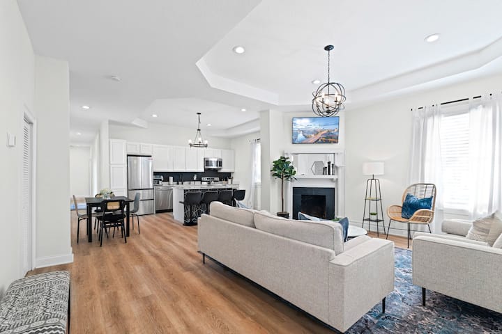 Designer 2br | Historic Charm + Walk To Fun - Jacksonville, FL