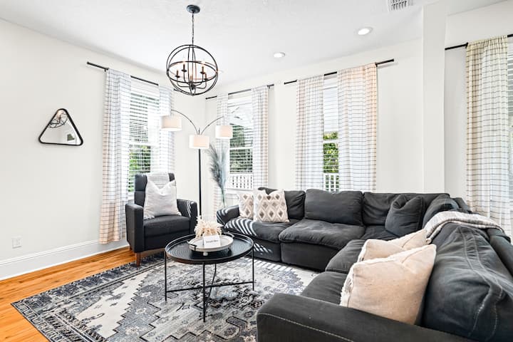 Stylish 2br In Historic Home | Walk To Events - Jacksonville, FL
