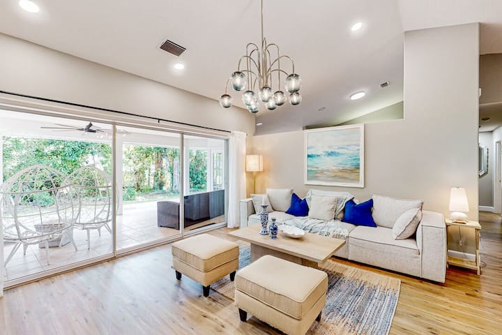 Gorgeous Home W/ Outdoor Patio & Bbq Grill! - Vero Beach, FL