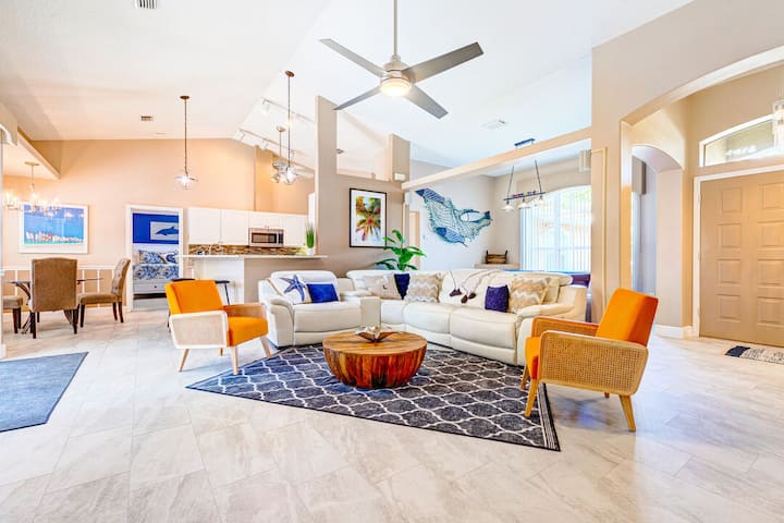 Beautiful Home W/ Pool, Bbq Grills, & Fire Pit! - Sebastian, FL