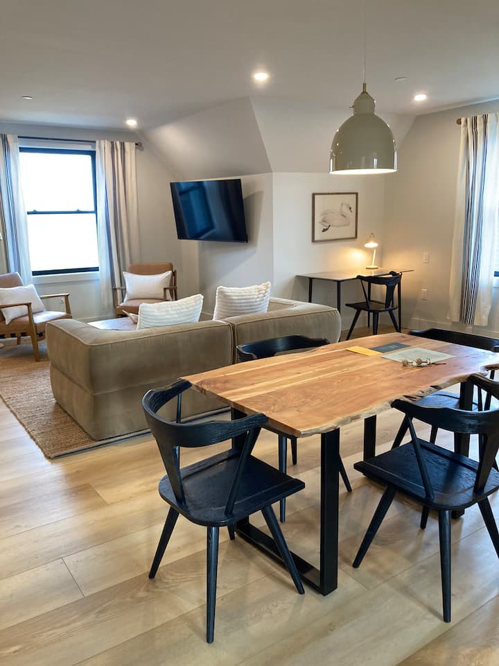 Great Island Inn - 2br Apartment With Harbor View - Kittery, ME