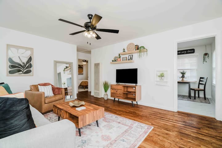 Cozy Chic Plemons Cottage - 2bd Close To I-40 - Amarillo, TX