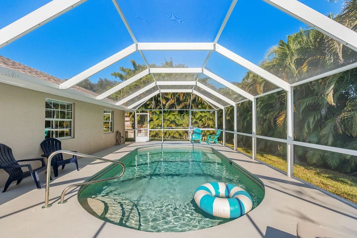 Beautiful Home W/ Pool, Patio, & Grills! - Sebastian, FL