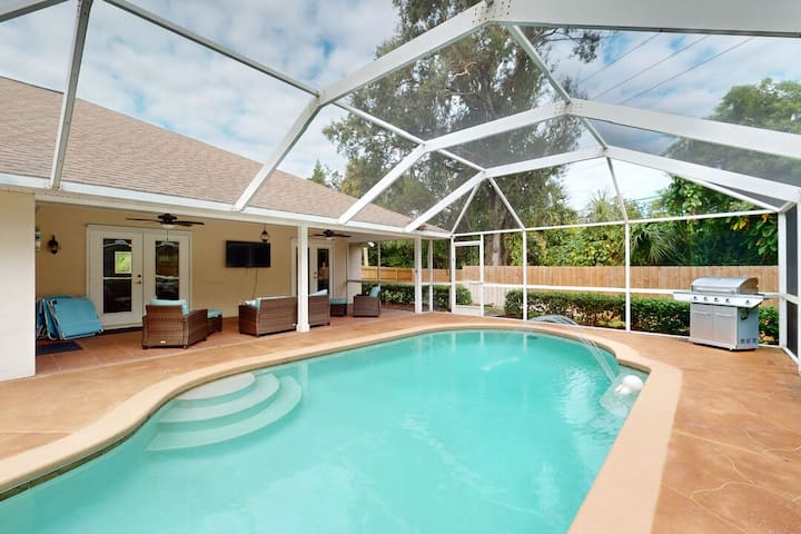 Family‑ready Stay W/ Pool & Large Backyard! - Vero Beach