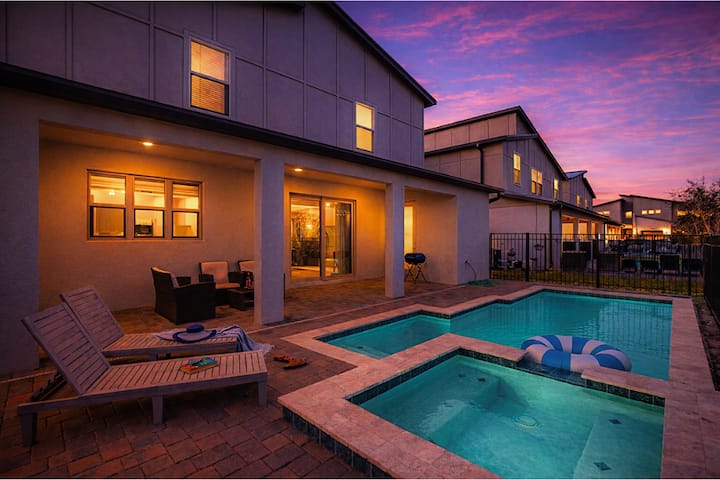 Stylish Paradise W/private Pool & Shaded Lanai! - Melbourne Beach, FL