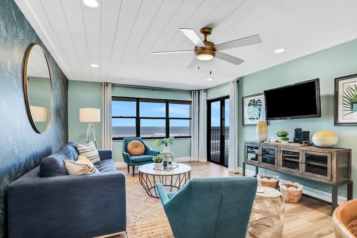 Oceanfront Views + Poolside Bliss At Nsb Retreat - Edgewater, FL