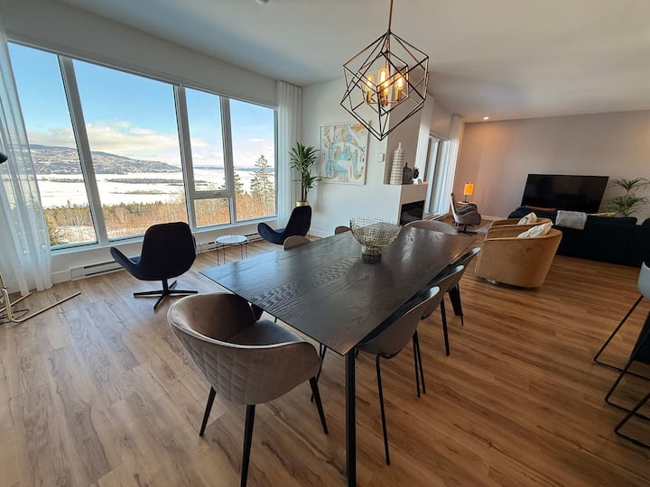 209 | Condo De Luxe | Piscine & Vue Fleuve - Baie-Saint-Paul
