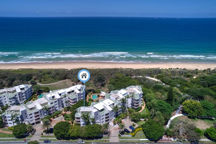Surf Side Buddina Escape - Caloundra