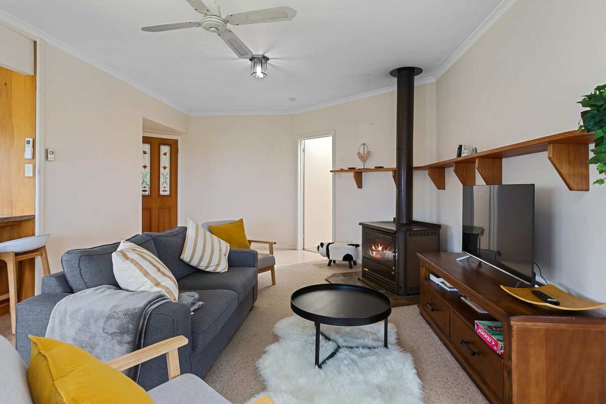 The Great Ocean Villa - Houses for Rent in Apollo Bay, Victoria ...