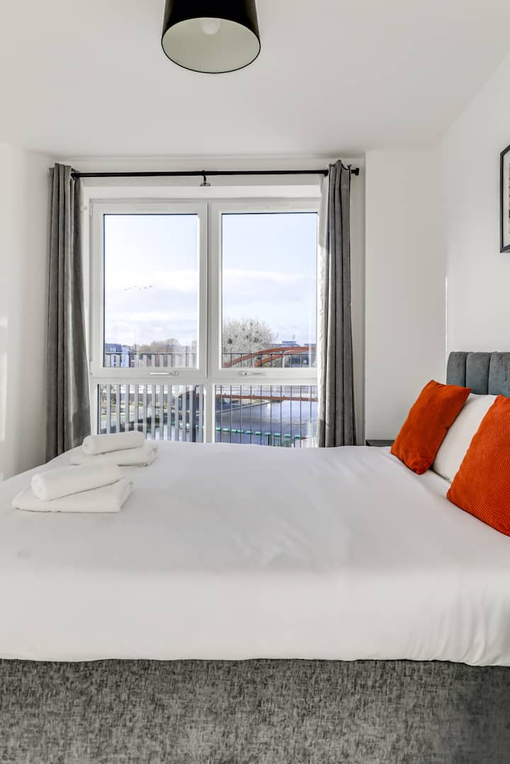 Citycentre•2bed•freeparking•2bath•balcony•modern - Chelmsford