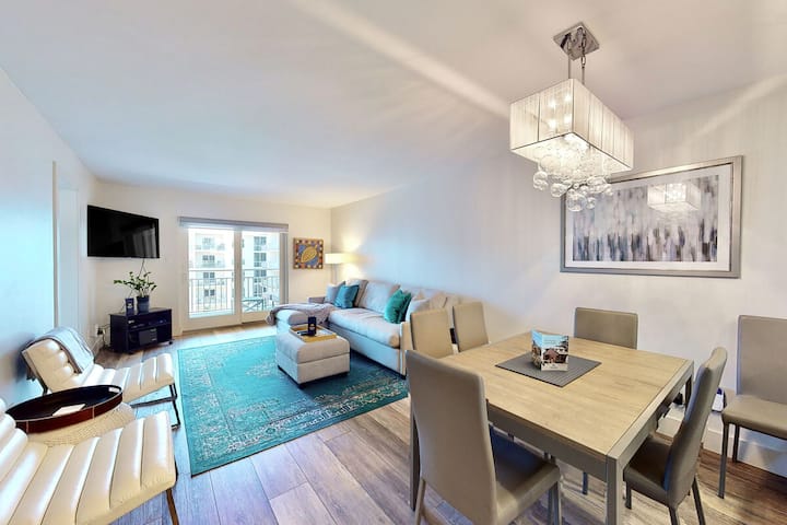 Tranquil Balcony Retreat W/ Pool & Beach Access - New Smyrna Beach, FL